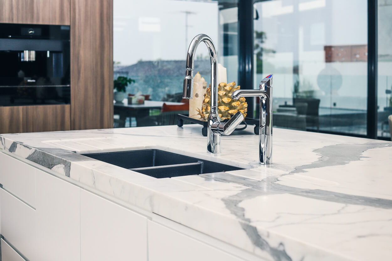 Tips To Consider When Choosing A Kitchen Benchtop - Made In Stone